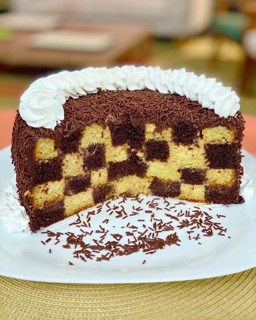 Como Fazer um Delicioso Bolo Xadrez 🍰 (aqui a receita) - Aqui A Receita
